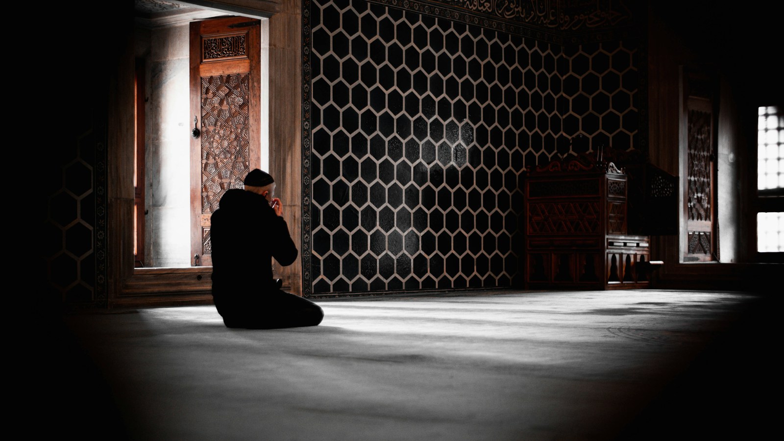 14 Hard-Hitting Lessons for Muslim Men from Imam Ali • Muslim Family Hub